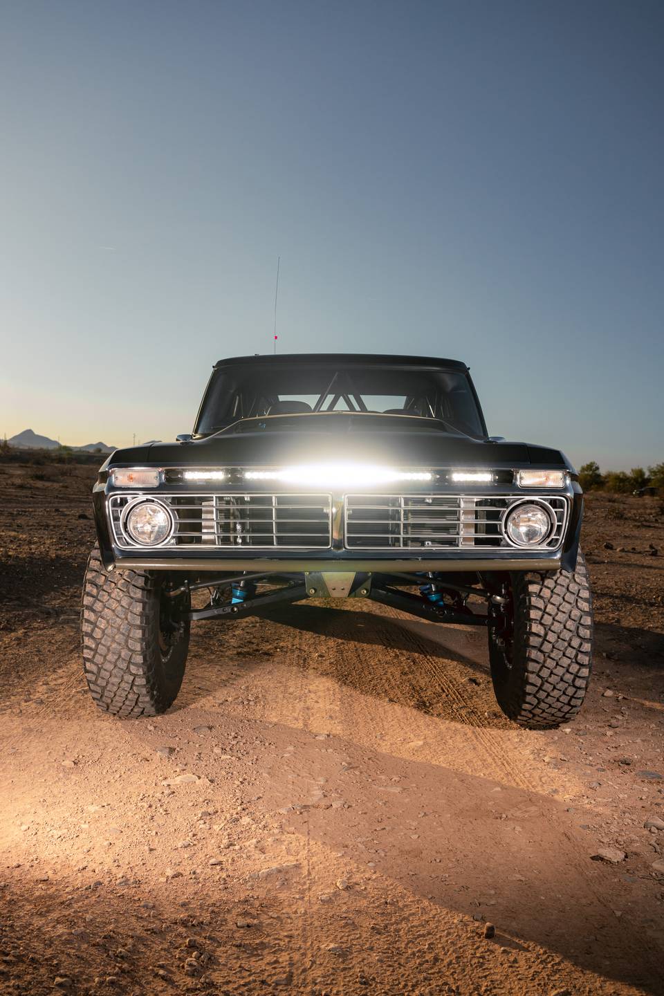 Full-Send Luxury: Inside the 850HP Geiser-Built Prerunner – Method Race ...